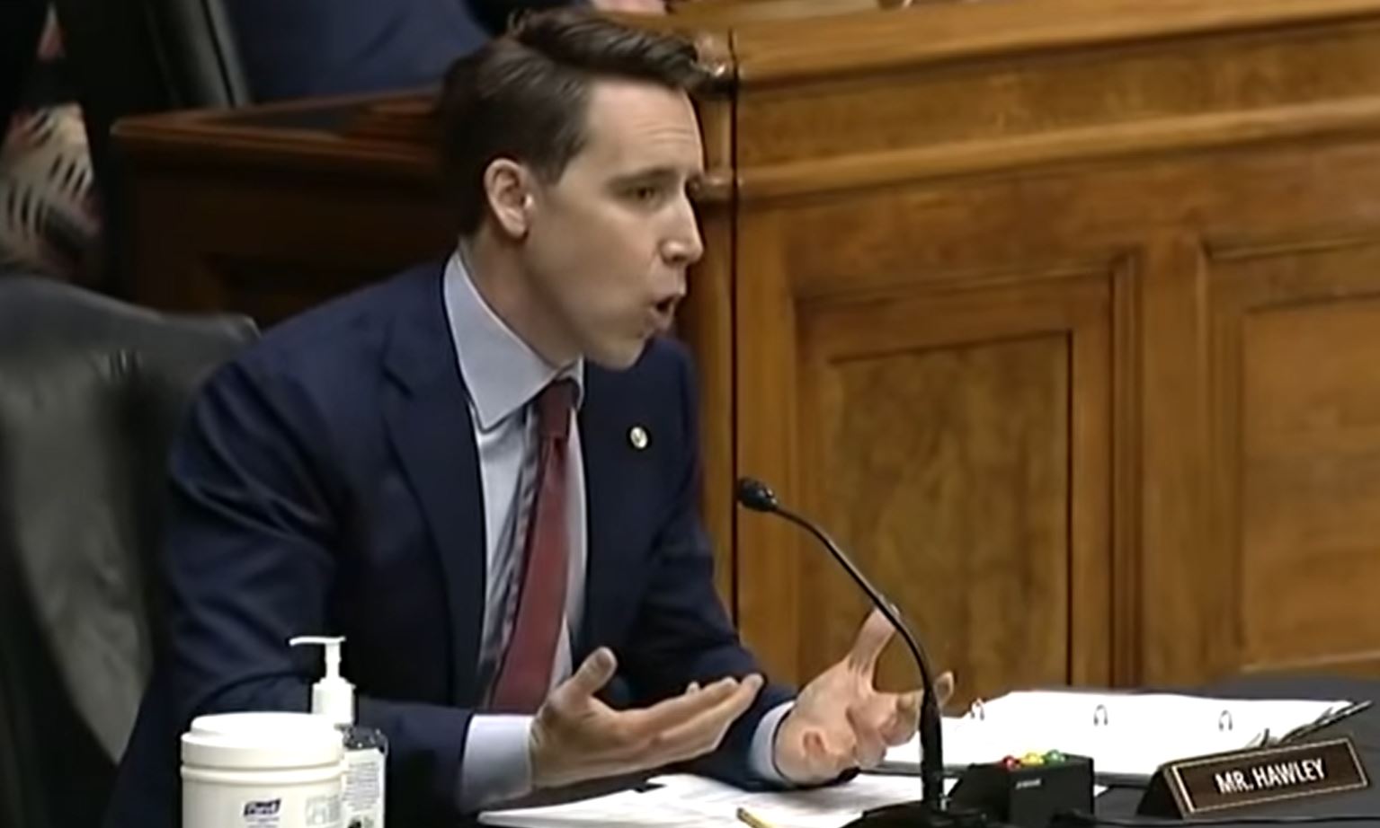 Senator Hawley to Introduce ‘Parents Bill of Rights’ - CatholicVote org Senator Hawley to Introduce ‘Parents Bill of Rights’ - CatholicVote org